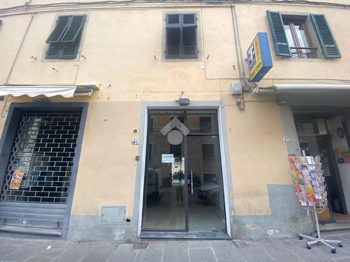 Negozio in affitto a Pistoia