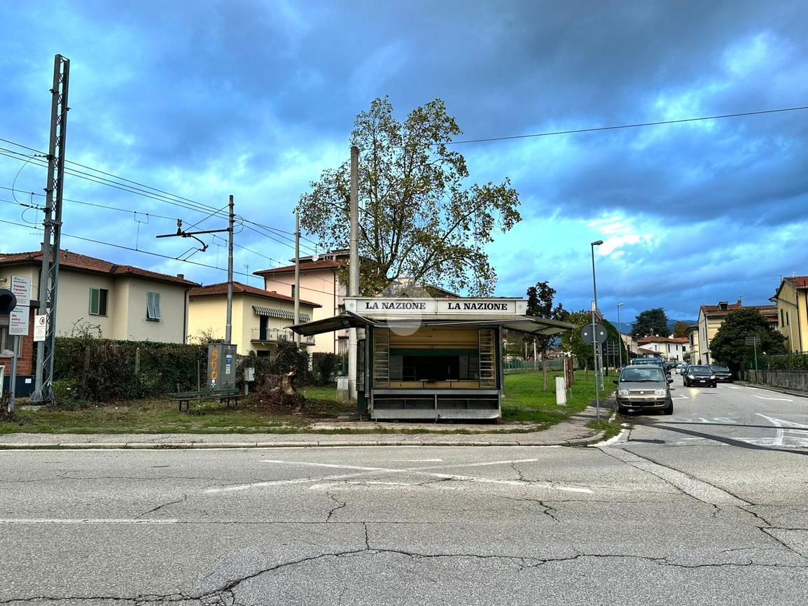Negozio in vendita a Pistoia