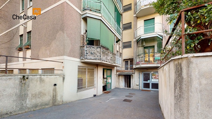 Magazzino in vendita a Milano