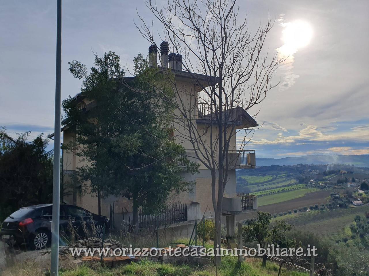 Casa indipendente in vendita a Castorano Foto-5