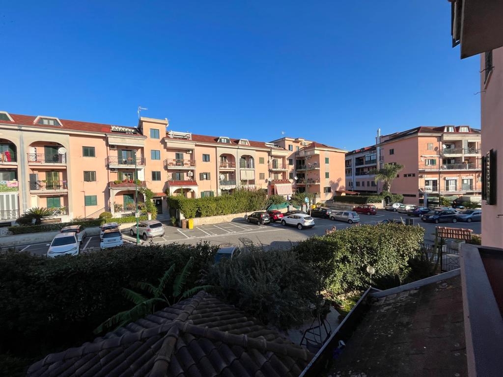 Quadrilocale in Via Salvatore Nullo, Giugliano in Campania