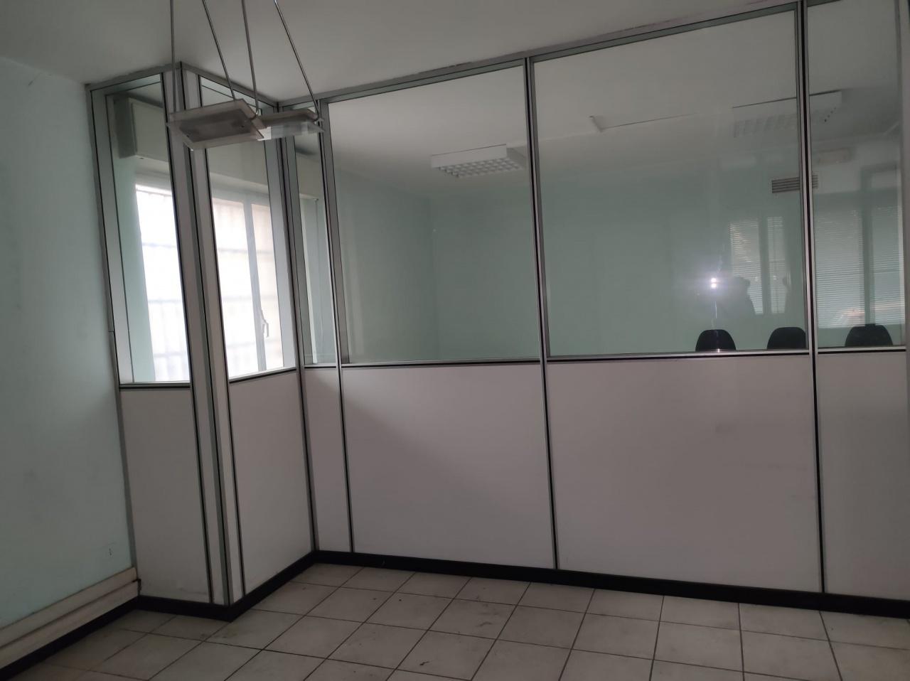 Palazzina commerciale in vendita a Cinisello Balsamo