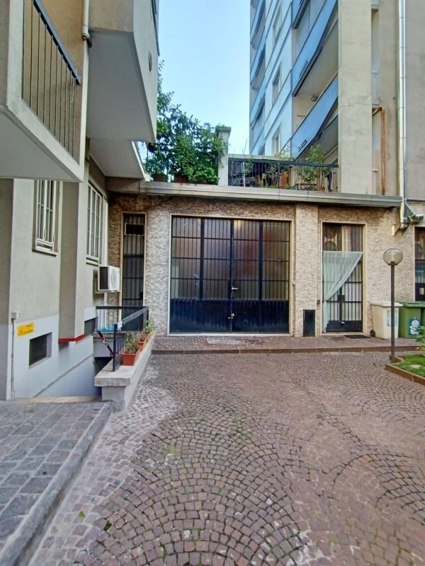 Negozio in vendita a Milano