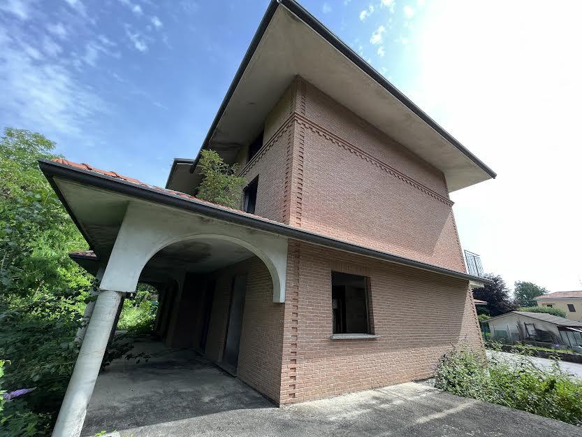 Villa in vendita a Besana In Brianza