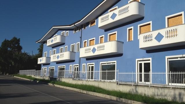 Locale commerciale in vendita a Alanno