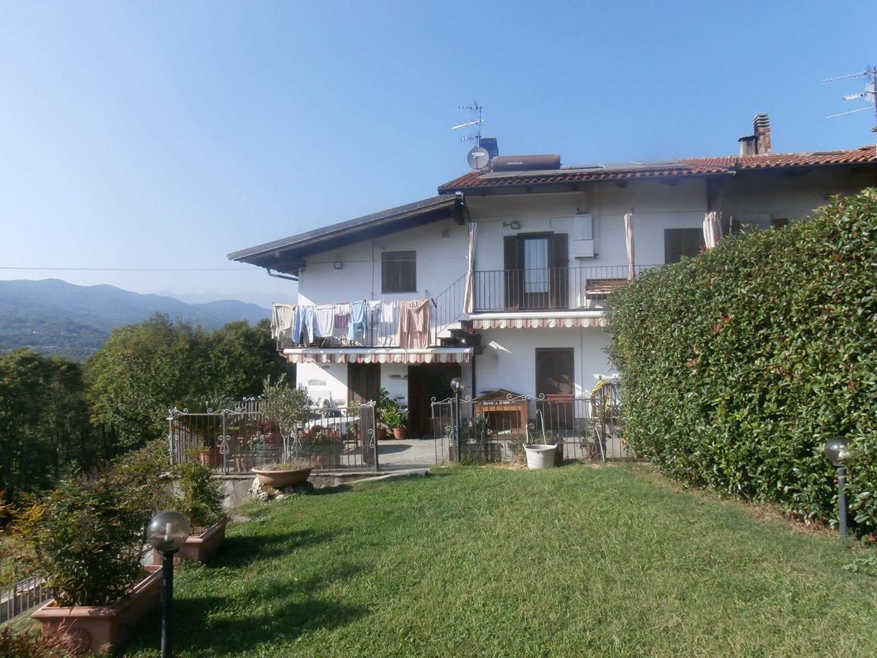 Villa bifamiliare in vendita a Pinerolo