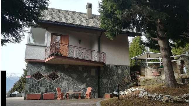 Villa unifamiliare in vendita a Plesio