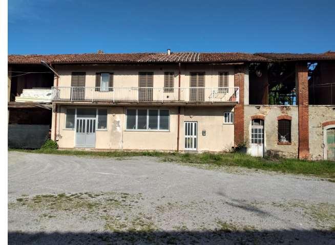 Appartamento in vendita a Besana In Brianza