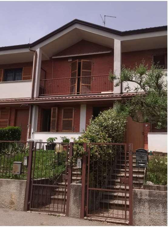 Villa a schiera in vendita a Triuggio