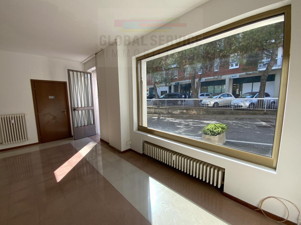 Negozio in affitto a Bedizzole