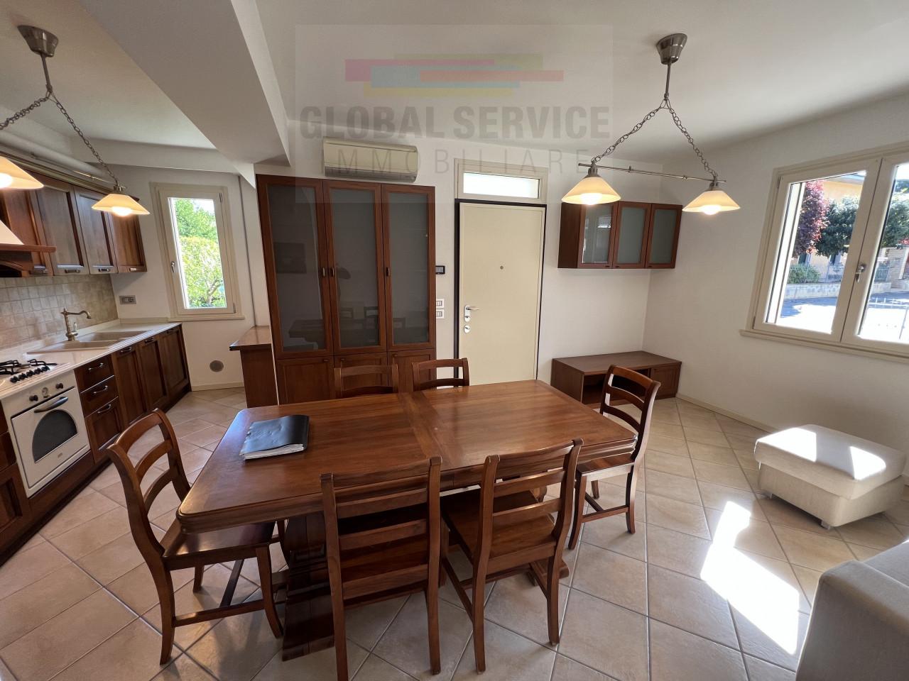 Appartamento in vendita a Desenzano Del Garda