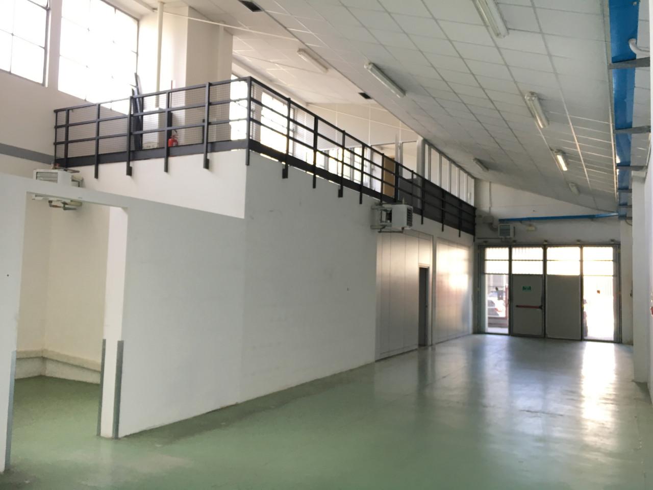 Capannone in vendita a Casalecchio Di Reno