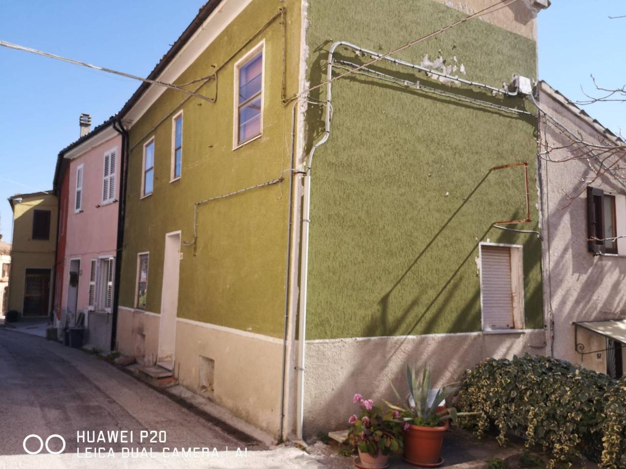 Casa indipendente in vendita a Fabriano