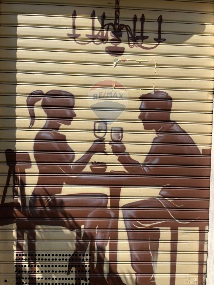 Esercizio commerciale in affitto a Roma