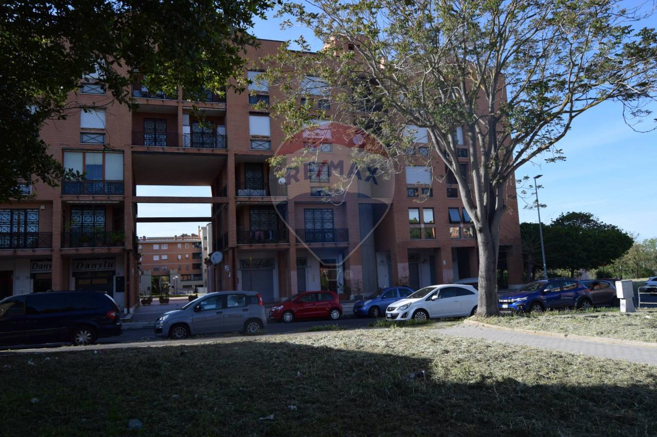 Esercizio commerciale in vendita a Roma