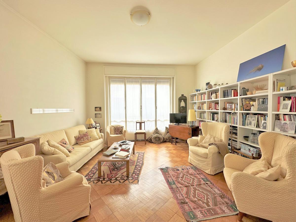 Quadrilocale in Crocefisso , Milano