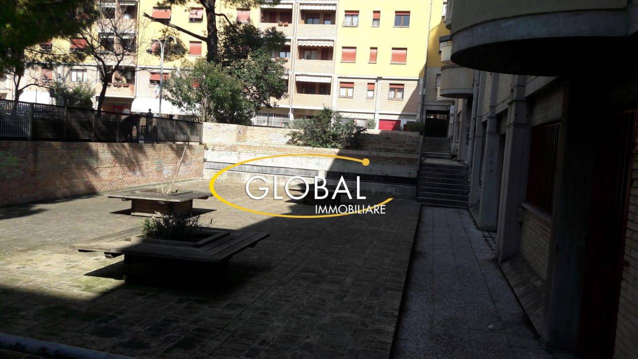 Negozio in vendita a Ancona