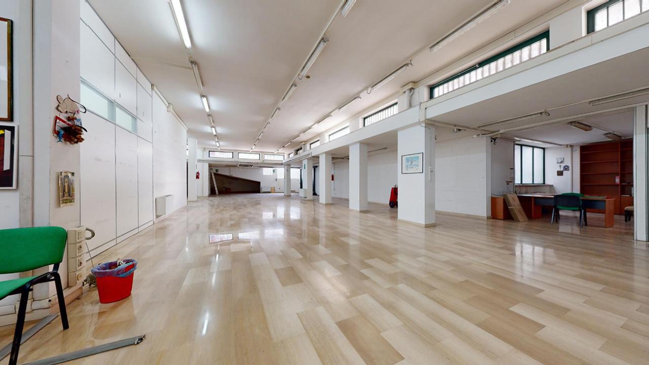 Magazzino in vendita a Bari