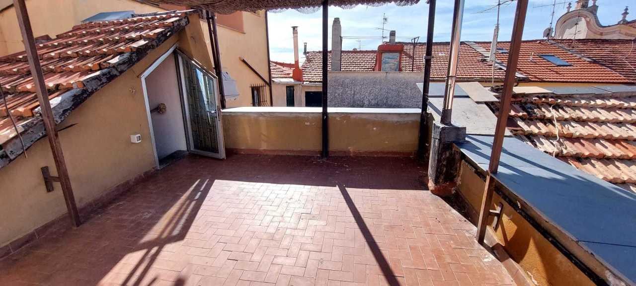 Casa indipendente in vendita a Imperia