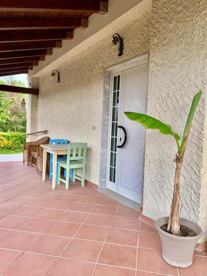 Villa trifamiliare in vendita a Massa