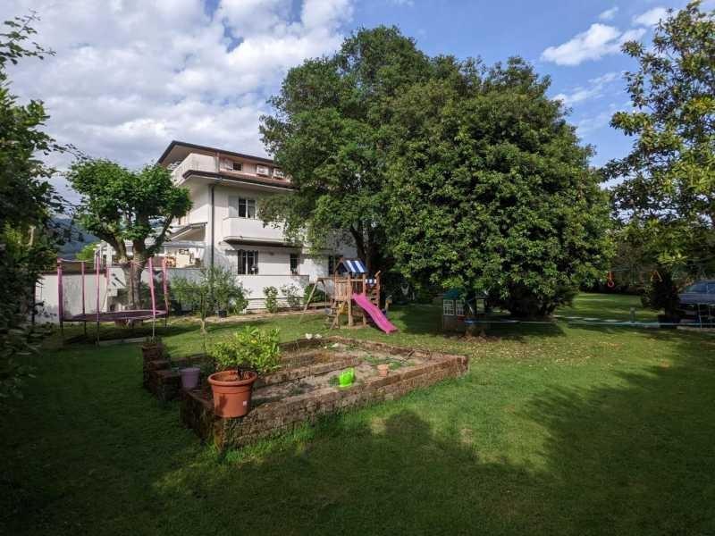 Porzione di casa in vendita a Massa