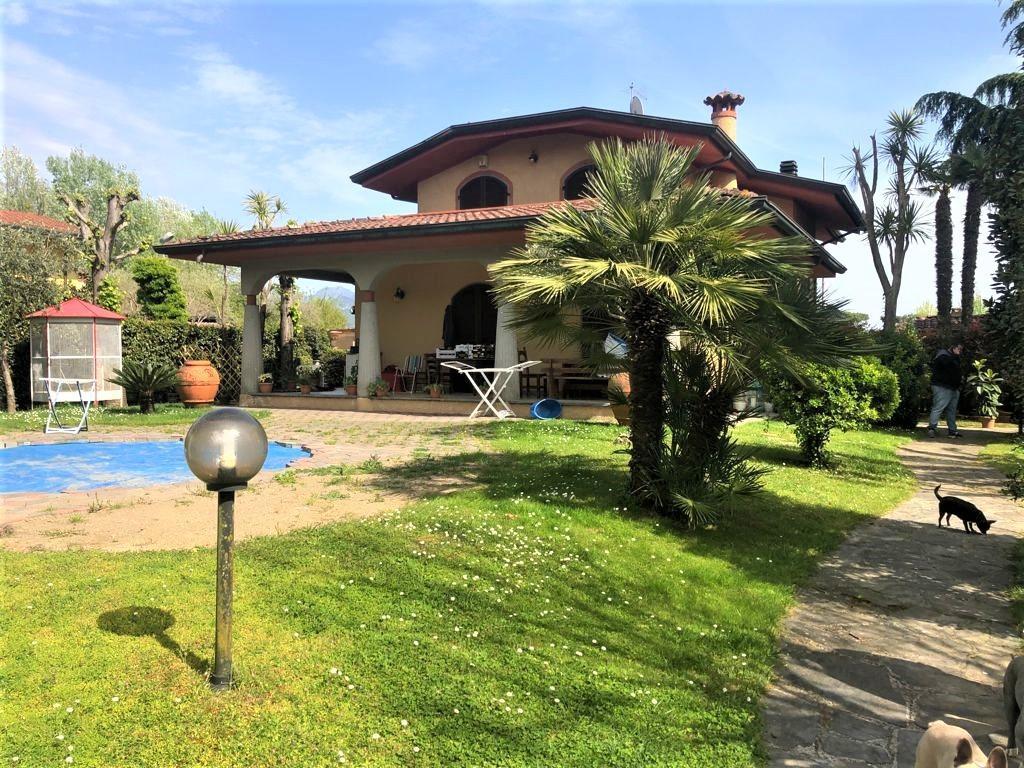Villa in vendita a Massa