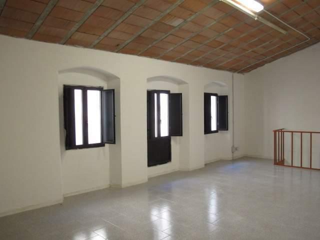 Negozio in affitto a Carrara