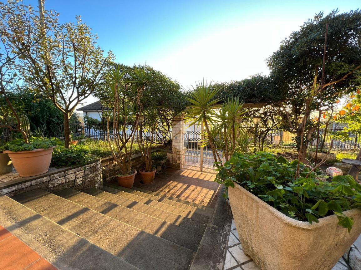 Villa in Via Debbio 99, Bolano