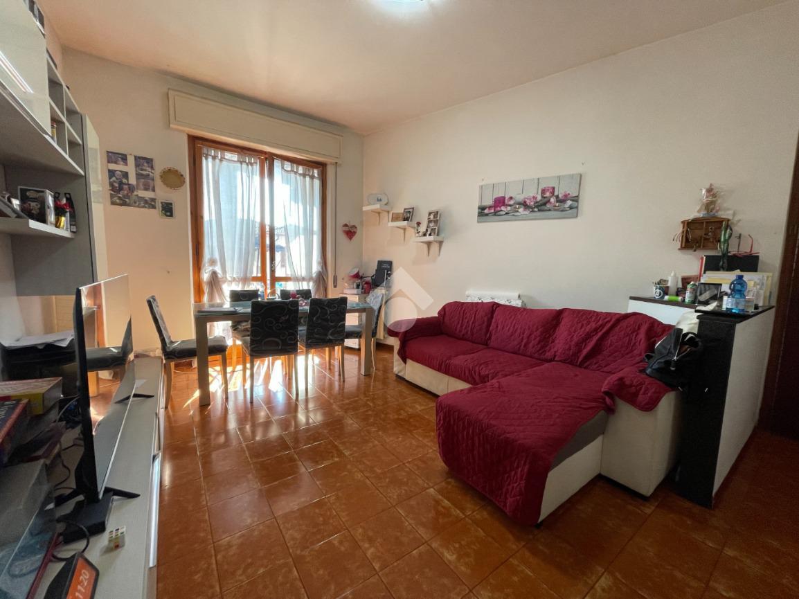 Appartamento in vendita a Follo