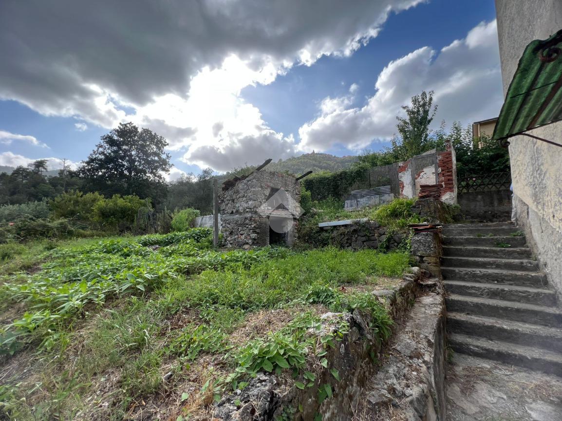 Casa indipendente in vendita a Follo