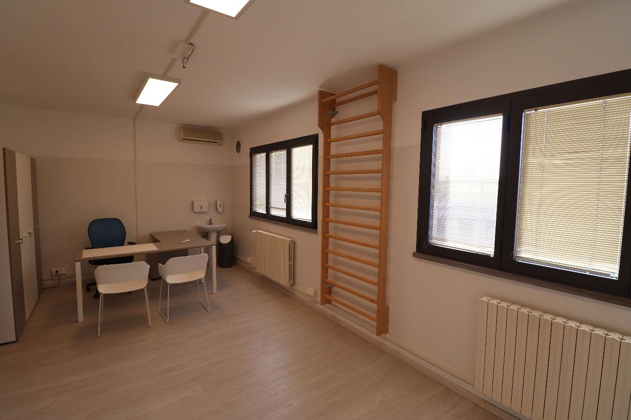 Ufficio in affitto a Borgo Virgilio