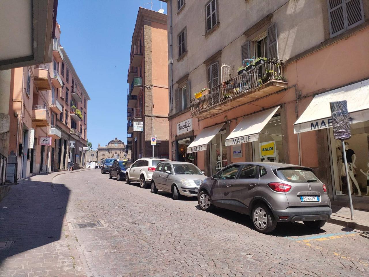 Negozio in affitto a Viterbo