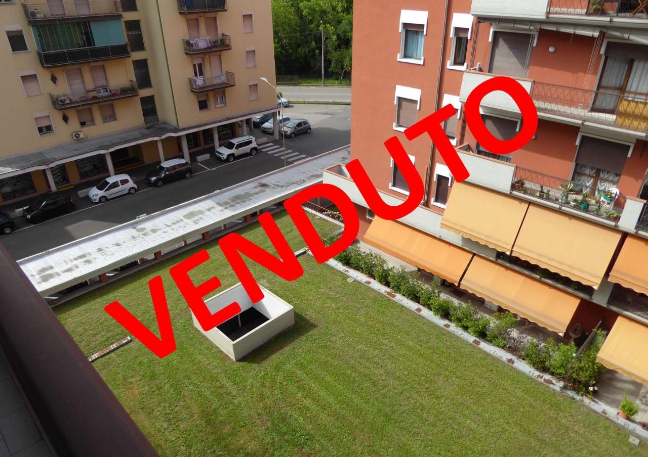 Appartamento in vendita a Cento