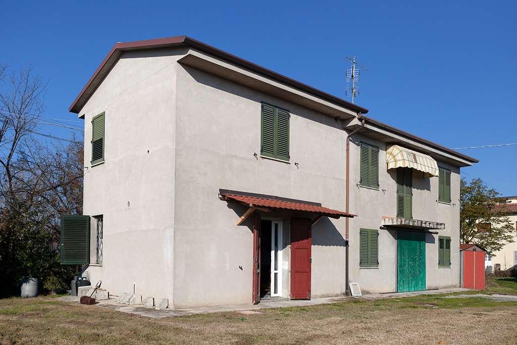Villa bifamiliare in vendita a Cento