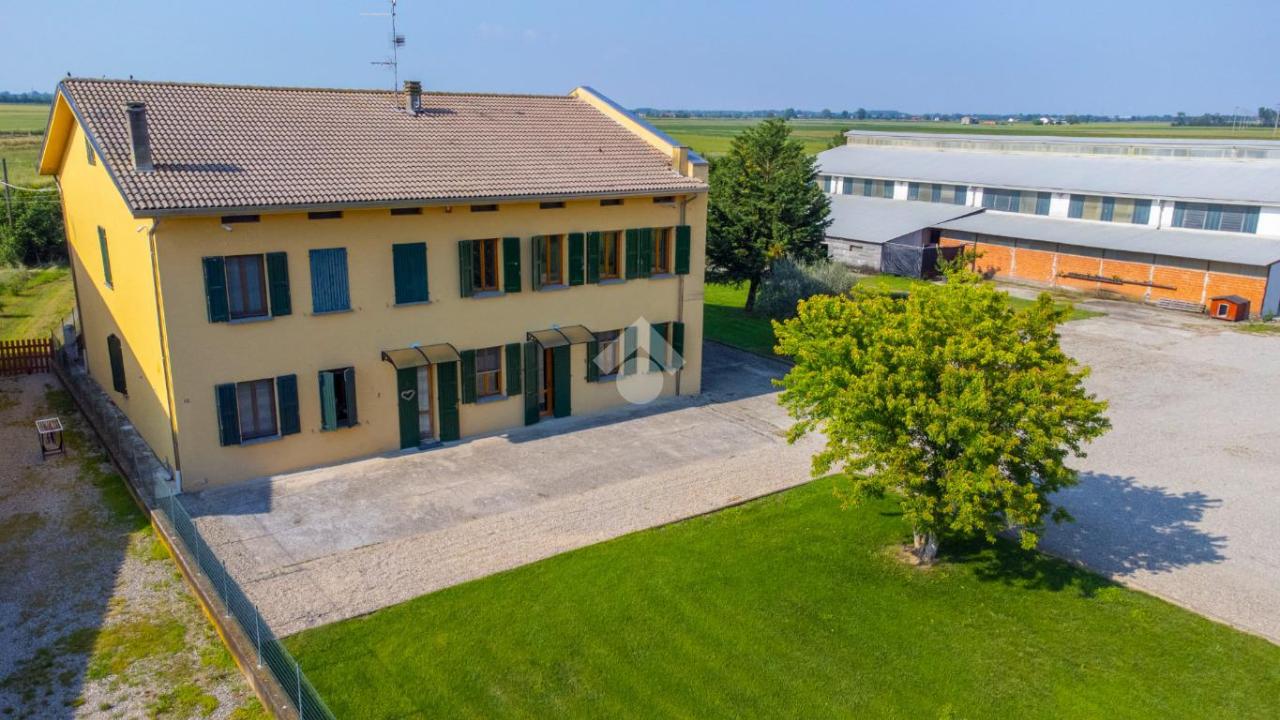 Casa indipendente in vendita a Gualtieri
