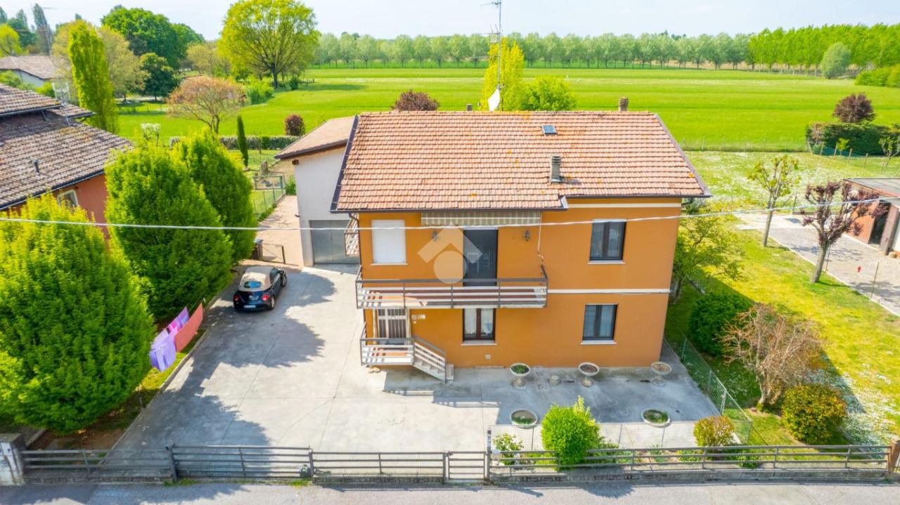 Villa in vendita a Poviglio