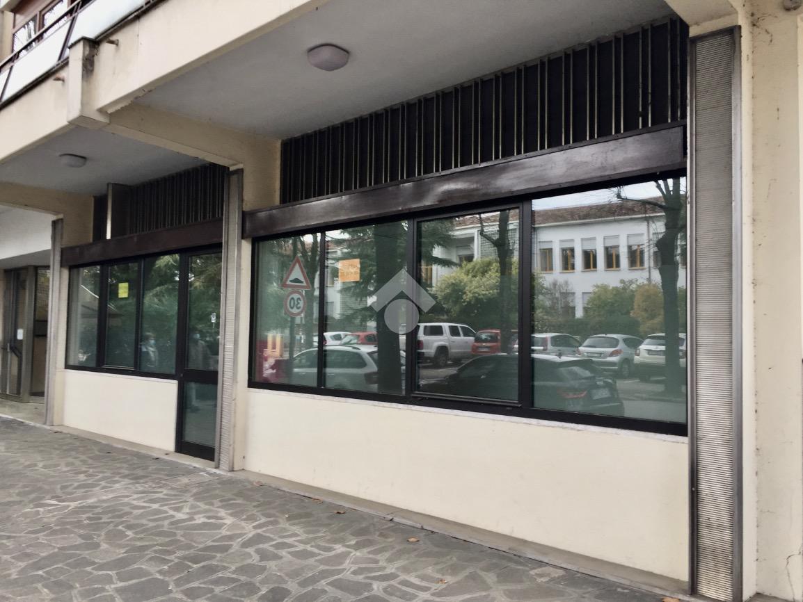 Ufficio in affitto a Abano Terme