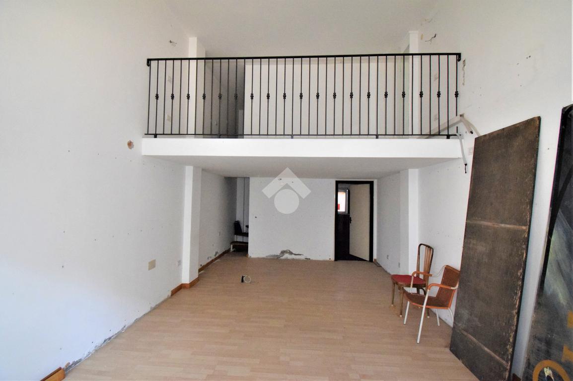 Negozio in vendita a Riccione