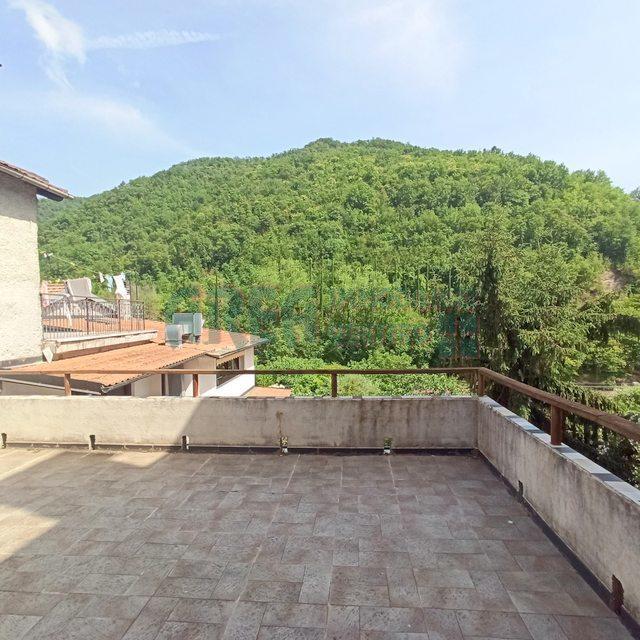 Casa indipendente in vendita a Vessalico