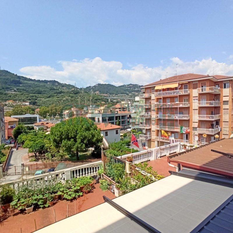 Appartamento in vendita a Imperia
