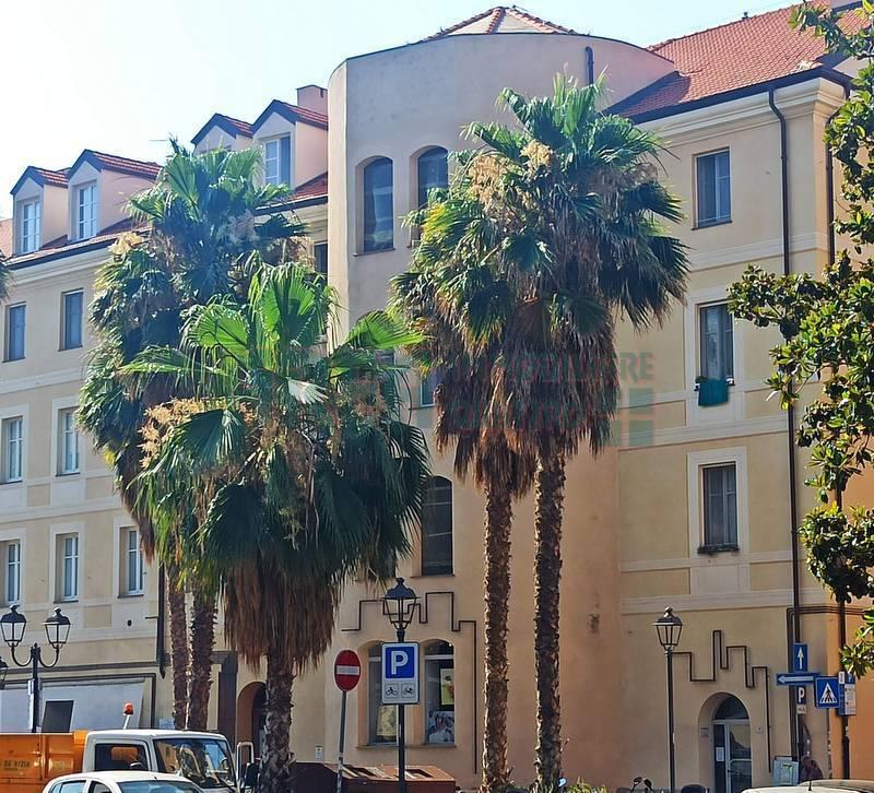 Negozio in vendita a Imperia