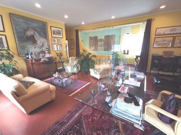 Villa a schiera in vendita a Imperia