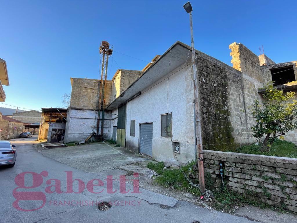 Ufficio in vendita a Castel Morrone