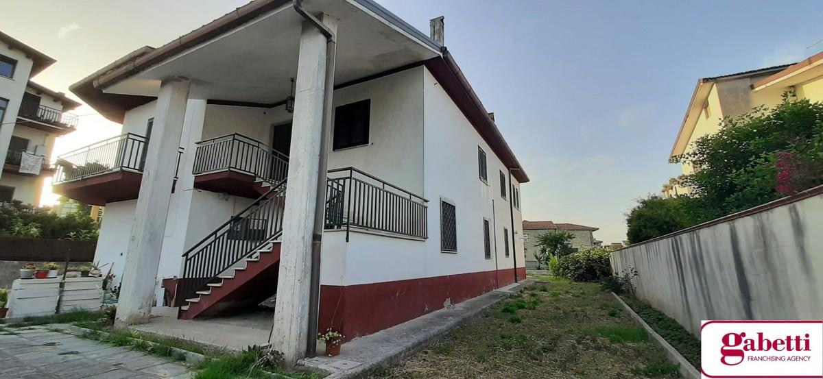 Casa indipendente in vendita a Vairano Patenora
