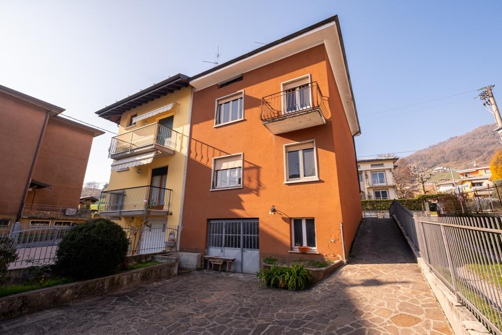 Villa bifamiliare in vendita a Colzate