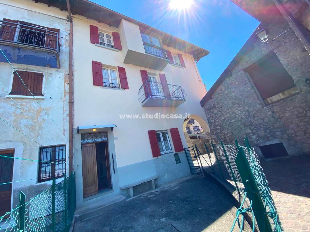 Casa indipendente in vendita a Aviatico