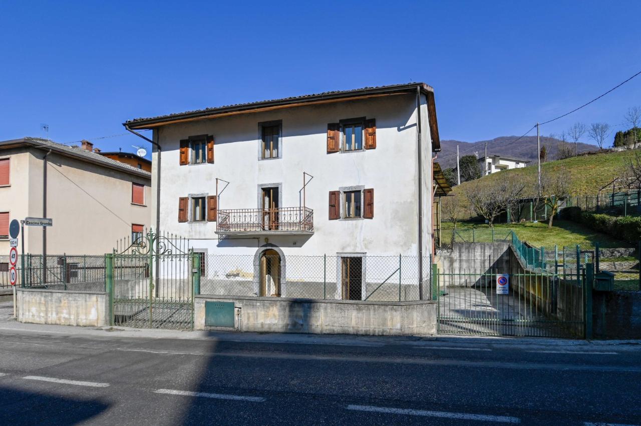 Villa in vendita a Albino