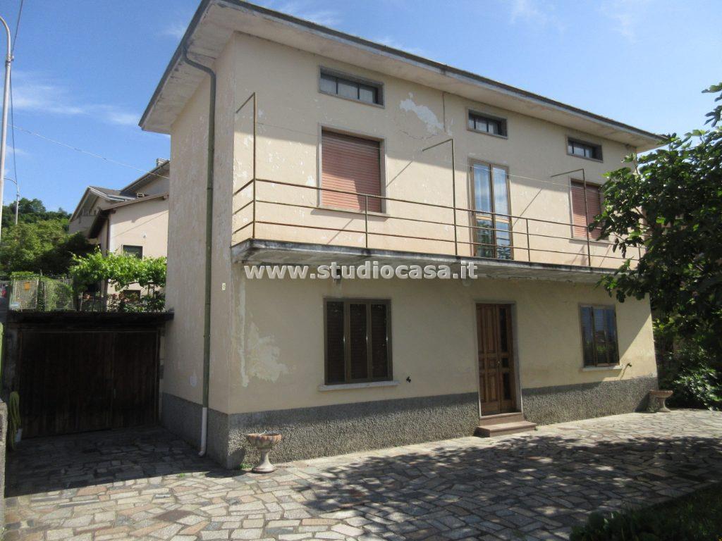 Casa indipendente in vendita a Solto Collina