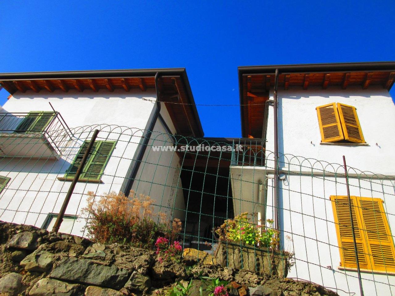 Palazzo in vendita a Costa Volpino