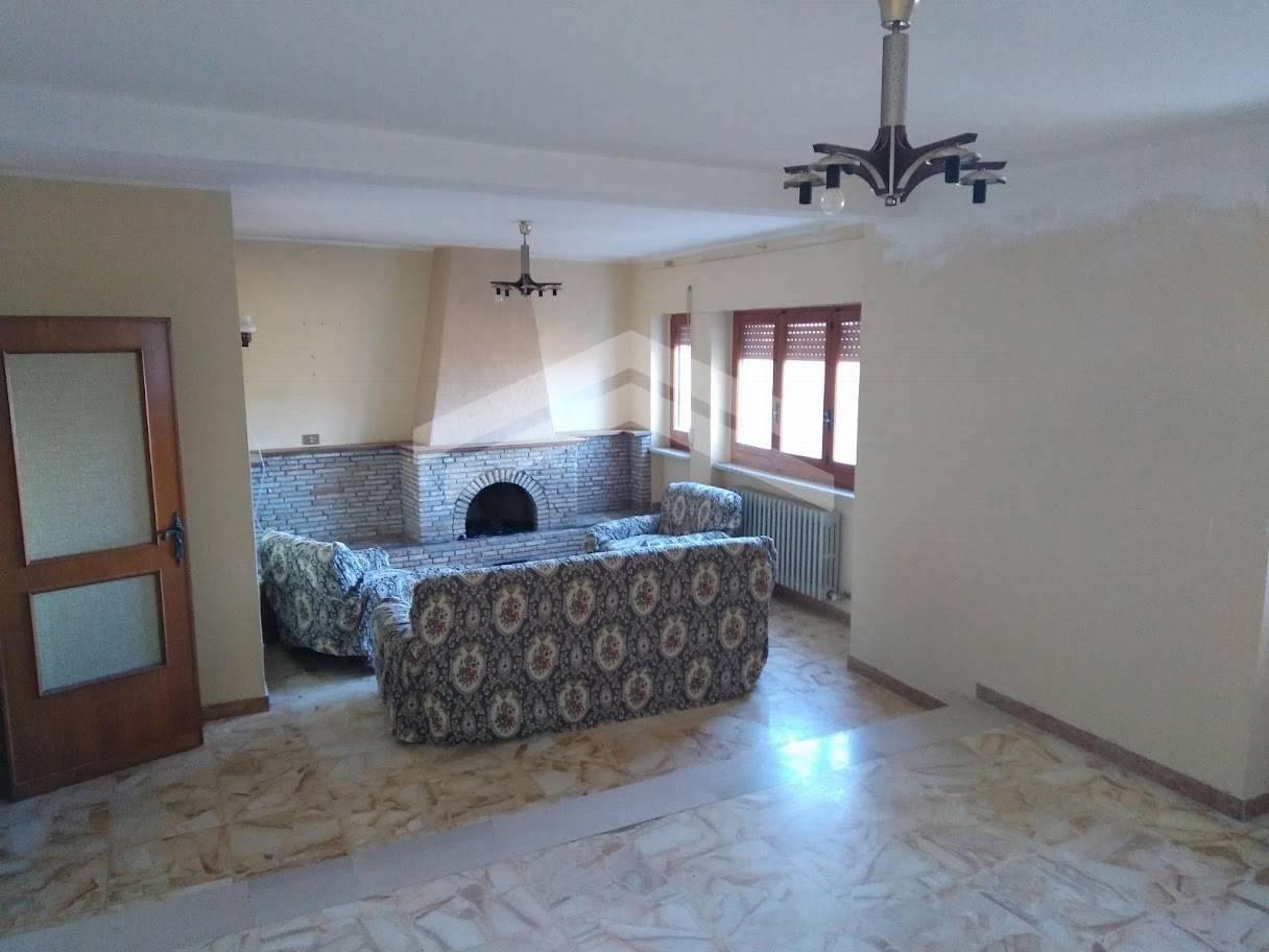 Palazzo in vendita a Guardialfiera